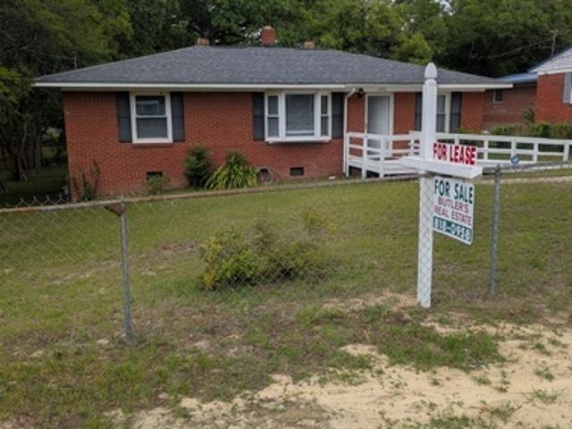 3 BR, 2 BA Apartment 5216 Redwood Dr, Fayetteville, NC 28304