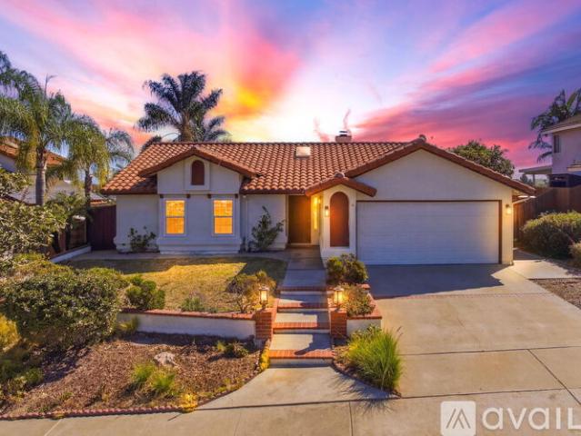 3 BR, 2 BA Apartment 5223 Robinwood Dr, Oceanside, CA 92056