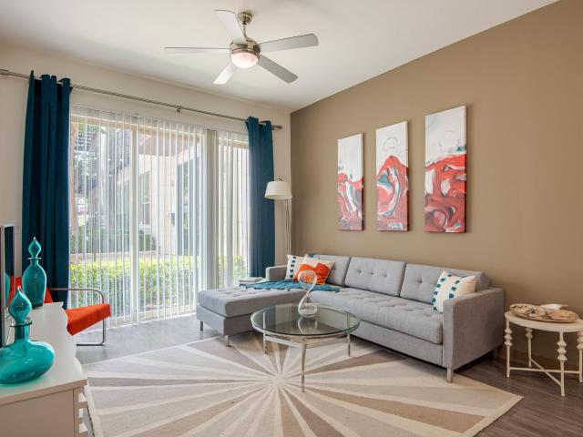 3 BR, 2 BA Apartment 5225 Verde Valley Lane Unit 362, Dallas, TX 75254