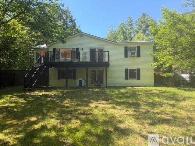 3 BR, 2 BA Apartment 5235 Route 113, Thetford Center, VT 05075