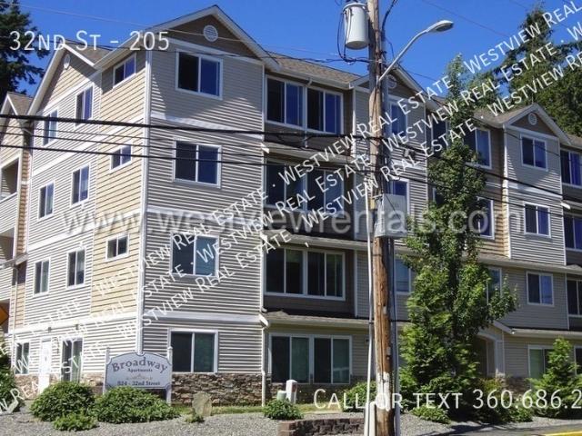 3 BR, 2 BA Apartment 524 32nd St, Bellingham, WA 98225