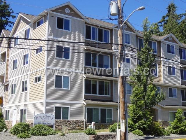 3 BR, 2 BA Apartment 524 32nd St, Bellingham, WA 98225