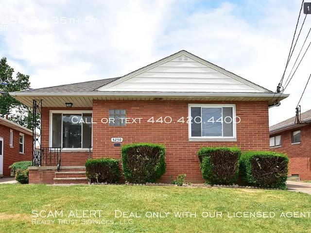 3 BR, 2 BA Apartment 5250 East 135th Street, Garfield Heights, OH 44125