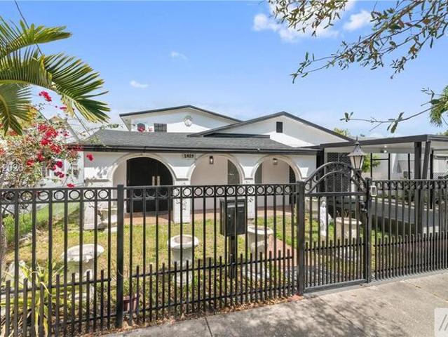 3 BR, 2 BA Apartment 529 SW 3rd St, Unit 2, Miami, FL 33130