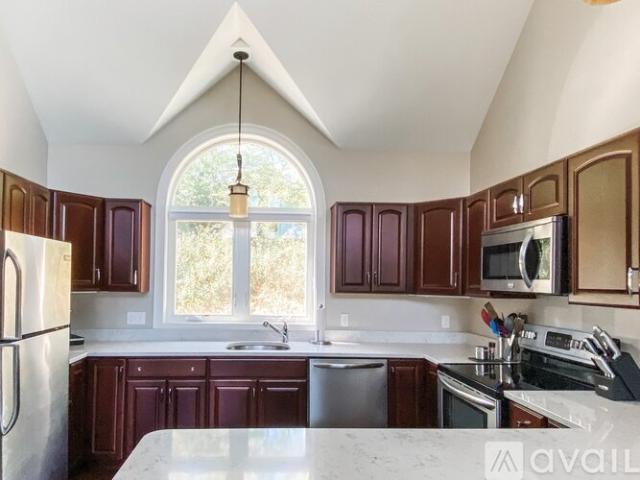 3 BR, 2 BA Apartment 52 Weeping Birches Ln, Thornton, NH 03285