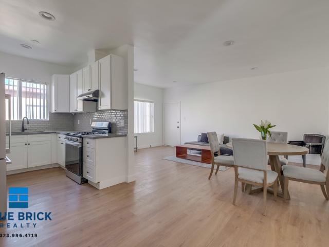 3 BR, 2 BA Apartment 5312 Corteen Pl, Valley Village, CA 91607