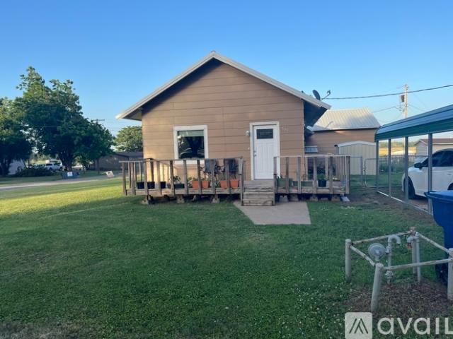 3 BR, 2 BA Apartment 531 Garfield Street, Lahoma, OK 73754