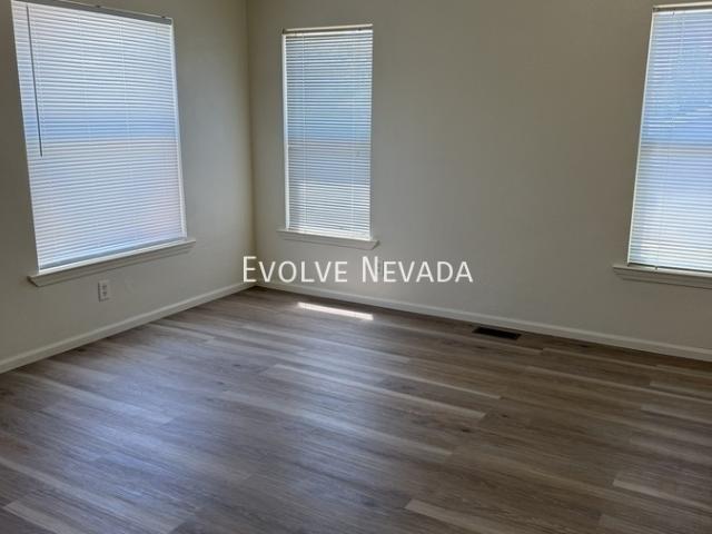 3 BR, 2 BA Apartment 5320 Ruby Creek Ct, Reno, NV 89506