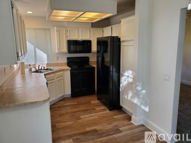 3 BR, 2 BA Apartment 5330 Silver Canyon Rd, Unit G, Yorba Linda, CA 92887