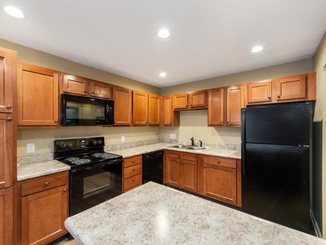 3 BR, 2 BA Apartment 5370 Rue de Ville Unit 2754150, Indianapolis, IN 46220