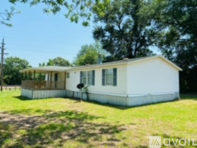 3 BR, 2 BA Apartment 5372 TX 135, Jacksonville, TX 75766
