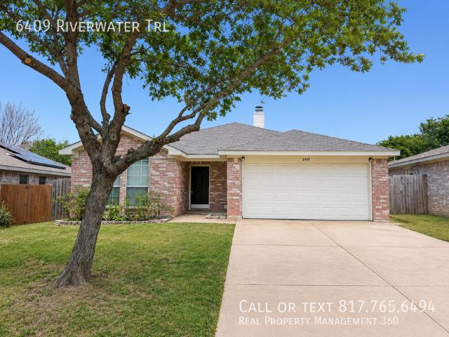 3 BR, 2 BA Apartment 6409 Riverwater Trl, Fort Worth, TX 76179