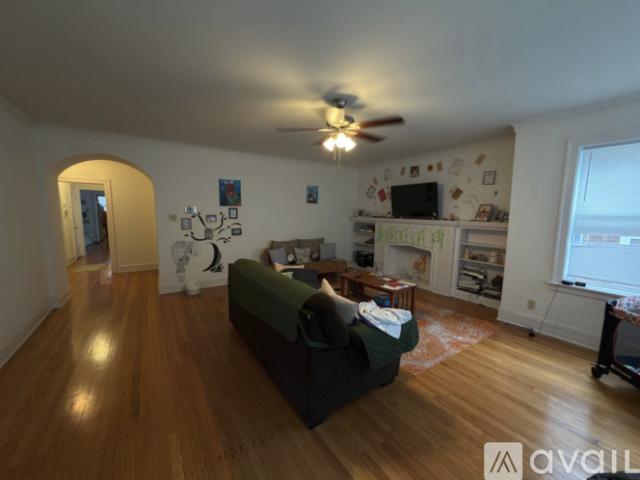3 BR, 2 BA Apartment 6437 N Leavitt St, Unit 2S, Chicago, IL 60645