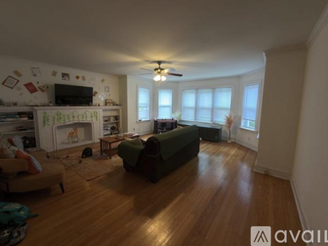 3 BR, 2 BA Apartment 6437 N Leavitt St, Unit 2S, Chicago, IL 60645