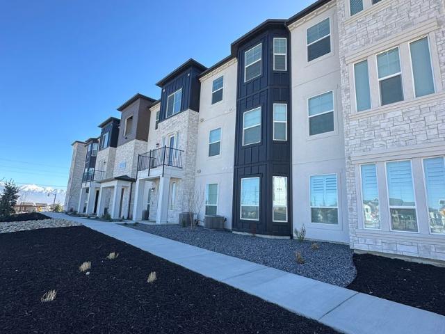 3 BR, 2 BA Apartment 6454 Pinnacle Peak Ln E201, Herriman, UT 84096