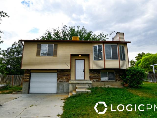 3 BR, 2 BA Apartment 6492 S Fernbrook Dr, Taylorsville, UT 84129