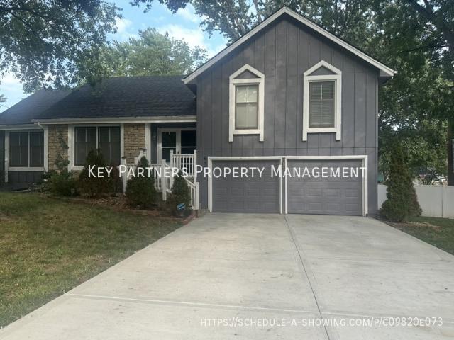 3 BR, 2 BA Apartment 6501 Long, Shawnee, KS 66216