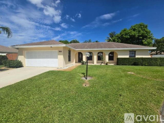 3 BR, 2 BA Apartment 6504 Heather Way, West Palm Beach, FL 33406