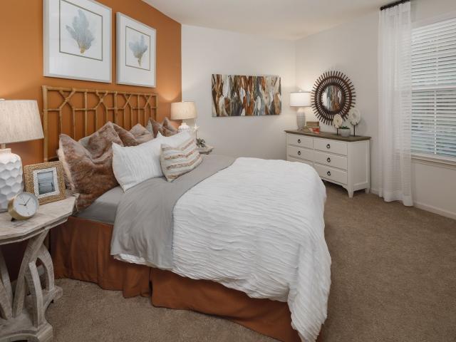 3 BR, 2 BA Apartment 6505 Collins Road Unit 0531, Jacksonville, FL 32244
