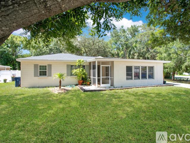 3 BR, 2 BA Apartment 6507 Bayshore Blvd, Tampa, FL 33611