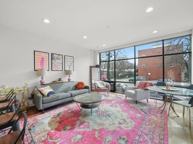 3 BR, 2 BA Apartment 650 North Green, Chicago, IL 60642