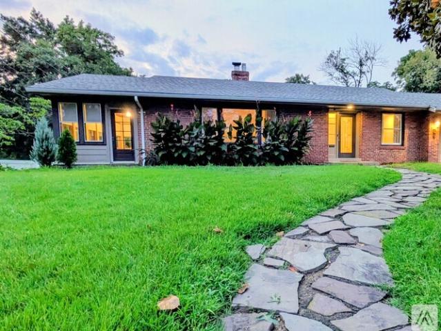 3 BR, 2 BA Apartment 65 Ridgeline Drive, St. Louis, MO 63122