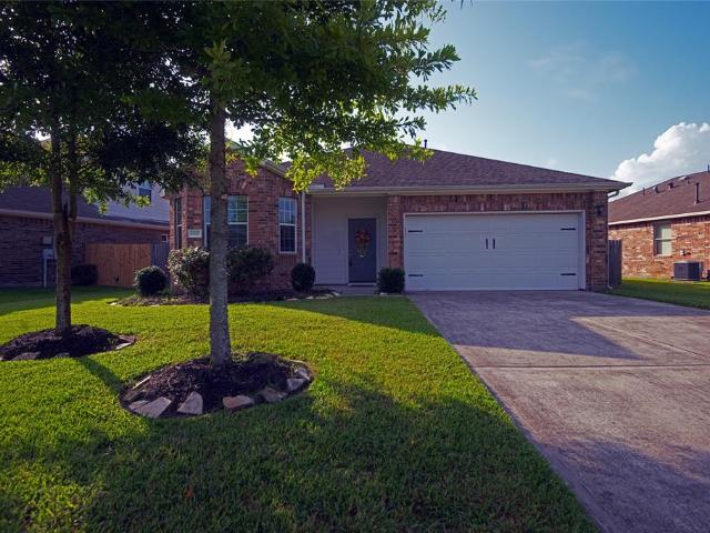 3 BR, 2 BA Apartment 6617 Hawkins Hill Ln, Dickinson, TX 77539