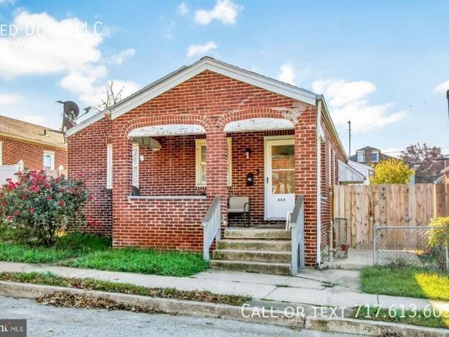 3 BR, 2 BA Apartment 662 York st, york, PA 17403