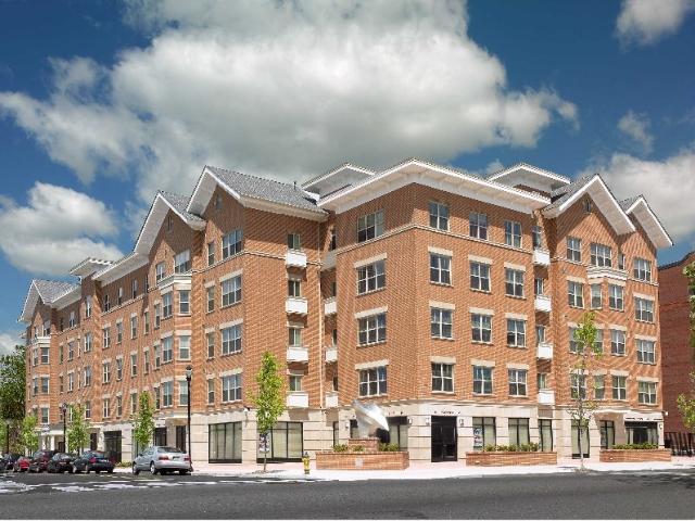 3 BR, 2 BA Apartment 671 Dr. Martin Luther King Jr. Blvd Newark, NJ 07103