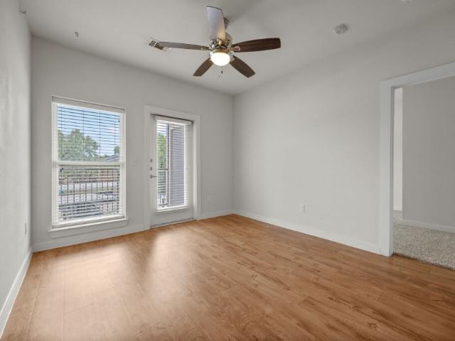 3 BR, 2 BA Apartment 6725 Circle South Road Unit C C 1231, Austin, TX 78745