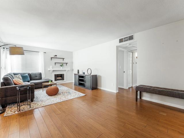 3 BR, 2 BA Apartment 6747 Friars Road, San Diego, CA 92108