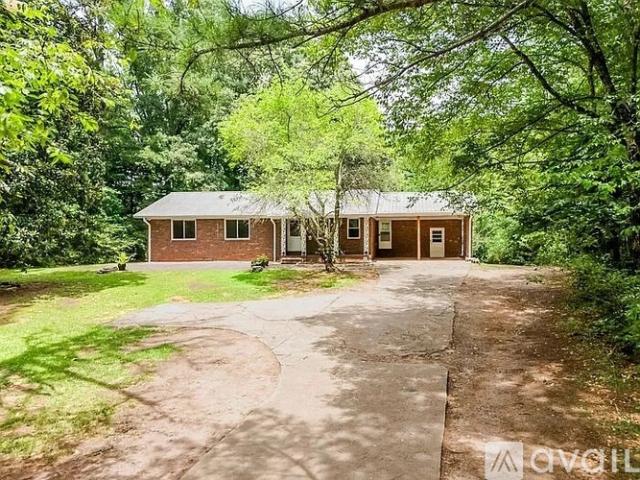 3 BR, 2 BA Apartment 6758 Campground Road, Cumming, GA 30040