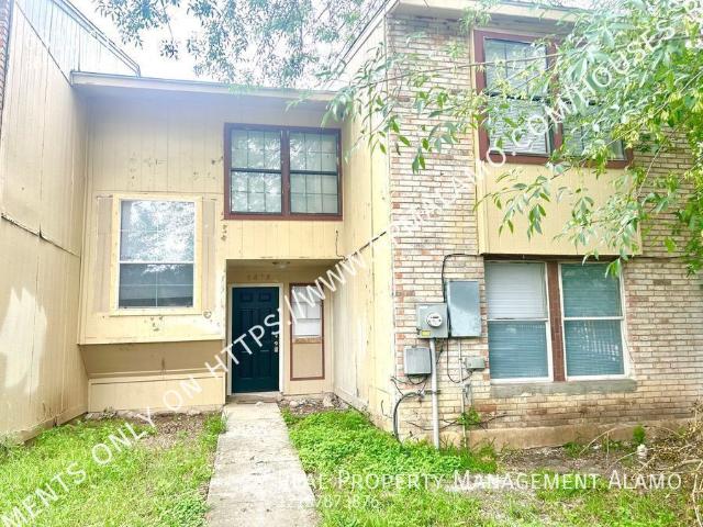 3 BR, 2 BA Apartment 6815 Stockport, San Antonio, TX 78239