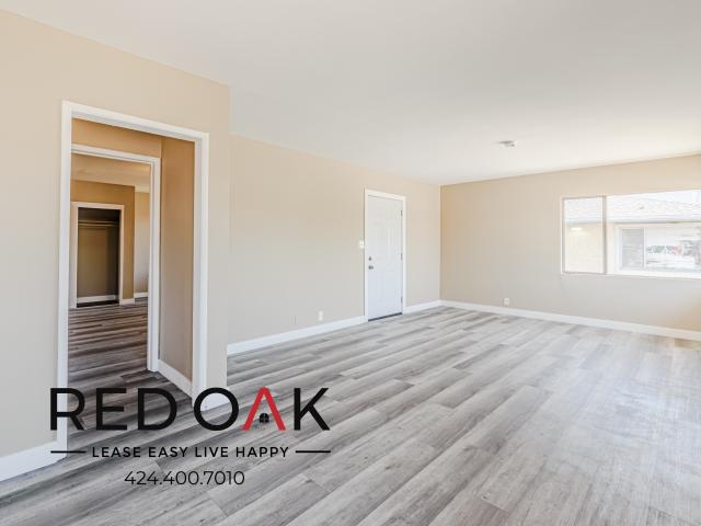 3 BR, 2 BA Apartment 6833 11th Avenue, Los Angeles, CA 90043