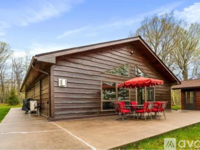 3 BR, 2 BA Apartment 6848 Bear Island Rd, Duluth, MN 55803