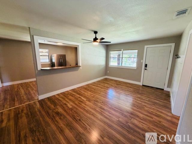 3 BR, 2 BA Apartment 685 South 1st Avenue, Stephenville, TX 76401