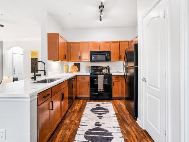 3 BR, 2 BA Apartment 6900 Lake Woodlands Drive Unit 1021, Spring, TX 77382