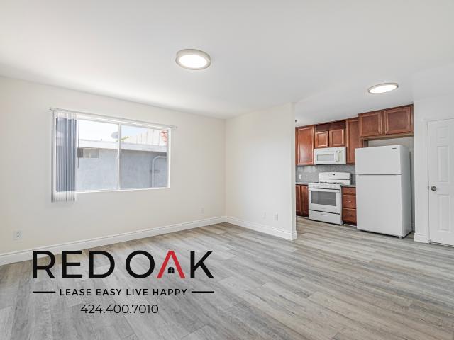 3 BR, 2 BA Apartment 6928 Agnes Ave, North Hollywood, CA 91605