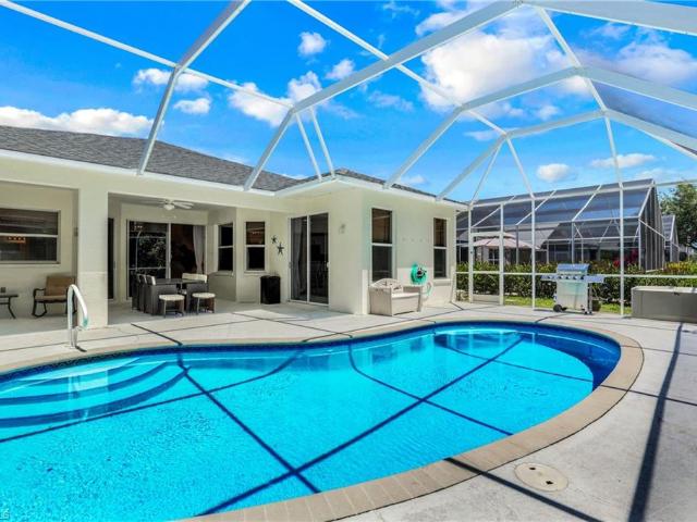3 BR, 2 BA Apartment 697 Crossfield Cir, Naples, FL 34104