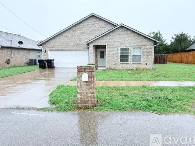 3 BR, 2 BA Apartment 6002 Colorado Street, Greenville, TX 75402