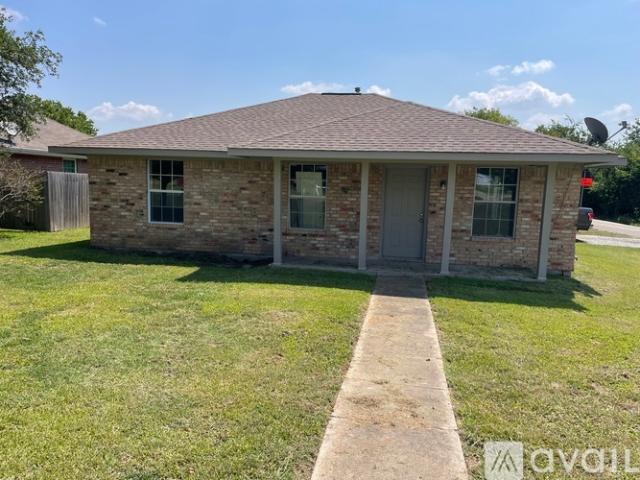 3 BR, 2 BA Apartment 601 Farm To Market Road 272, Celeste, TX 75423