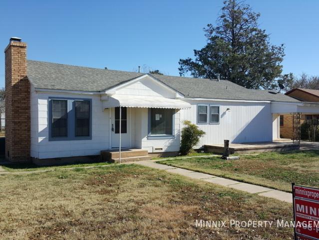 3 BR, 2 BA Apartment 602 Main St Idalou, TX 79329
