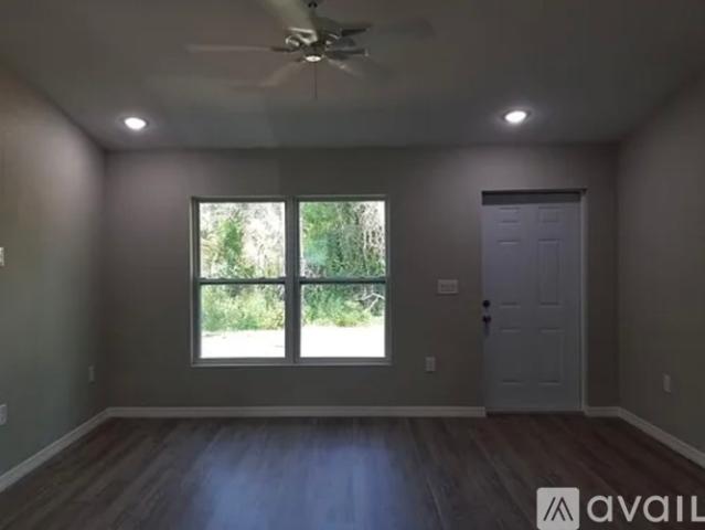 3 BR, 2 BA Apartment 6054 N Moss Cir, LaBelle, FL 33935