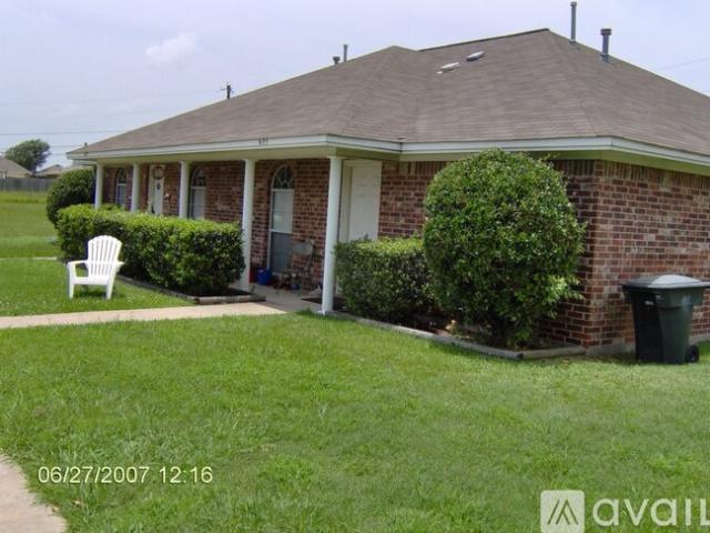 3 BR, 2 BA Apartment 605 San Mario Ct, Unit N/A, College Station, TX 77845