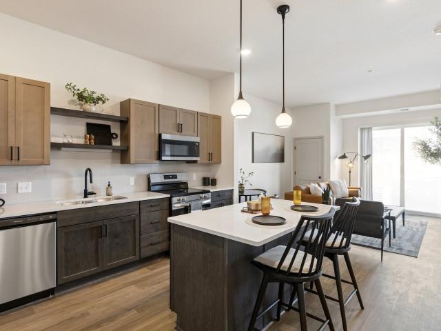 3 BR, 2 BA Apartment 6074 Quinwood Ln N Unit 146, Minneapolis, MN 55442