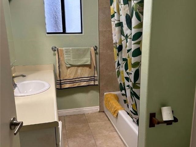 3 BR, 2 BA Apartment 608 Olive Avenue, Huntington Beach, CA 92648