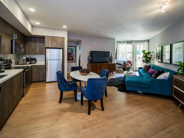 3 BR, 2 BA Apartment 610 East Weddell Drive Unit 432, Sunnyvale, CA 94089