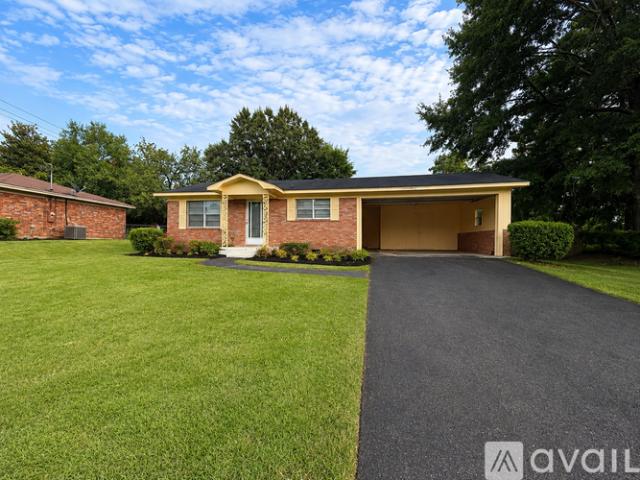 3 BR, 2 BA Apartment 6115 Oakland Heights St, Meridian, MS 39307