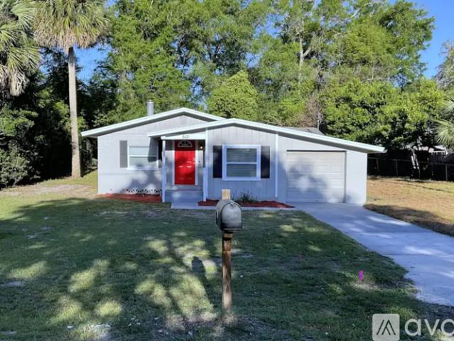 3 BR, 2 BA Apartment 611 S Boundary Ave, Deland, FL 32720