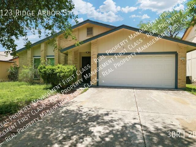 3 BR, 2 BA Apartment 6123 Ridge Arbor St, San Antonio, TX 78250